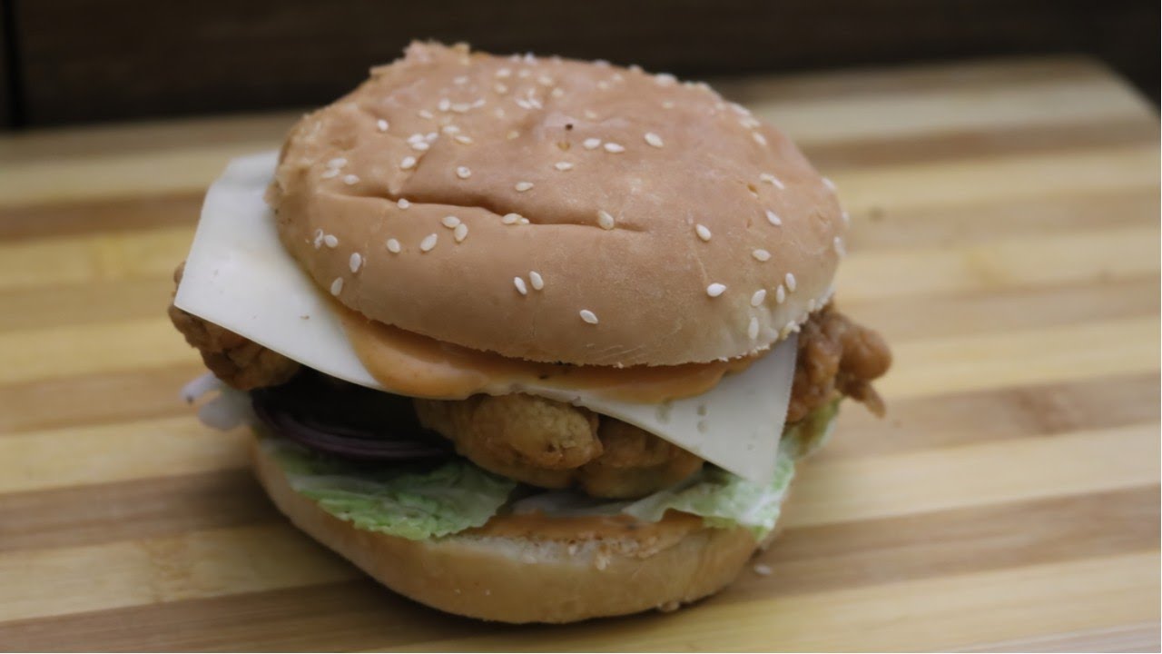From KFC! Easy homemade burger recipe, crispy breaded meat and sauce ...
