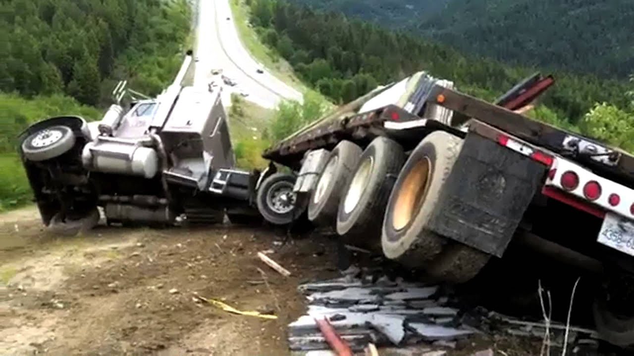 Raw video of semi roll over - YouTube