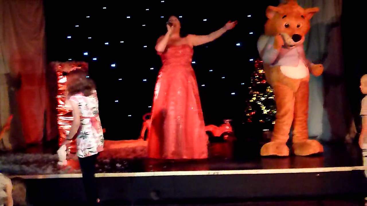 freddy the fox first christmas at john fowlers perran view - YouTube
