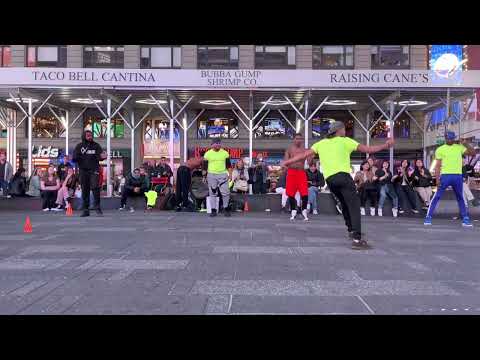 NEW YORK CITY: TIMES SQUARE, BREAK DANCERS, Tuesday October 11, 2022 😎 ...