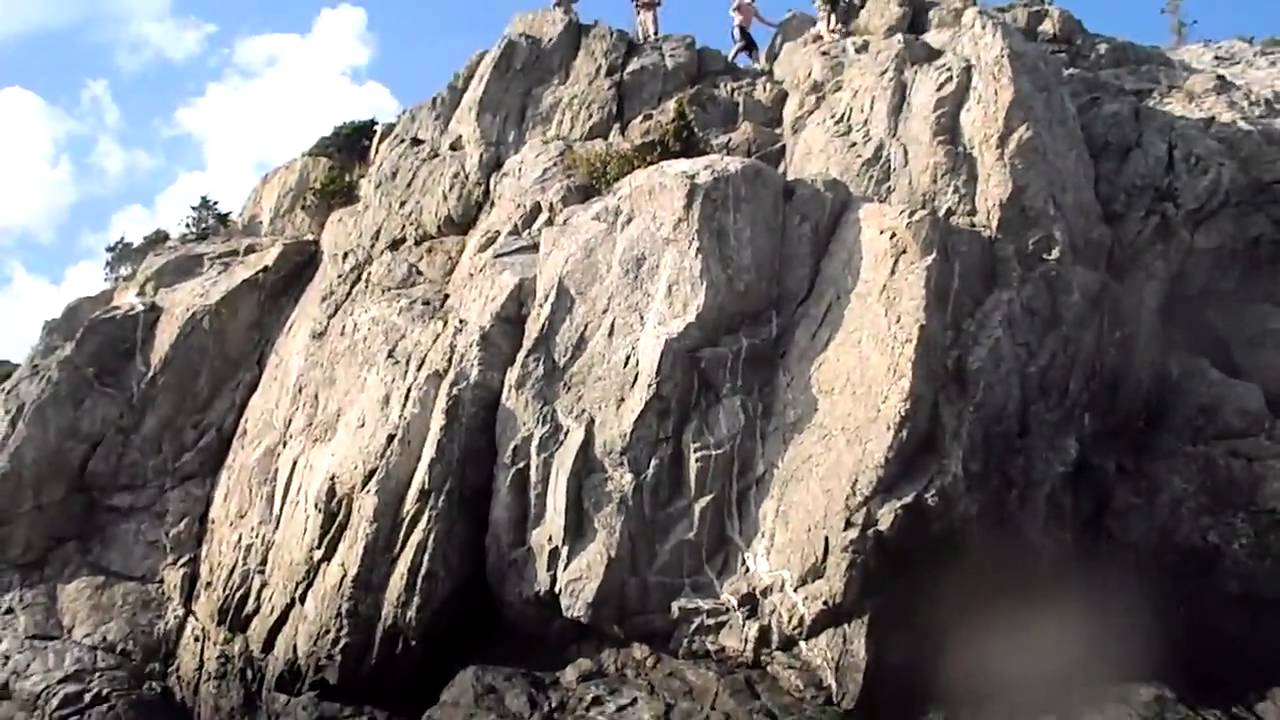 65 ft. Cliff Jump at Fort Wetherill, Jamestown RI - YouTube