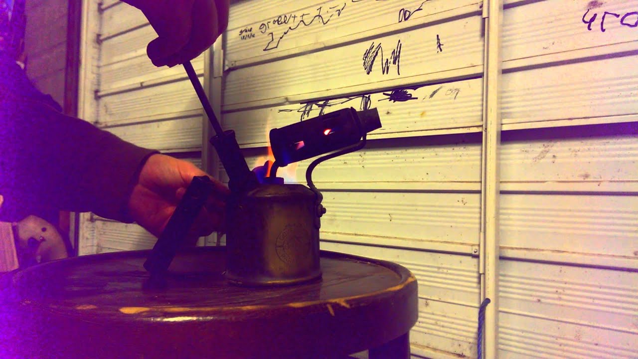 Governor brass paraffin blow torch lighting - YouTube