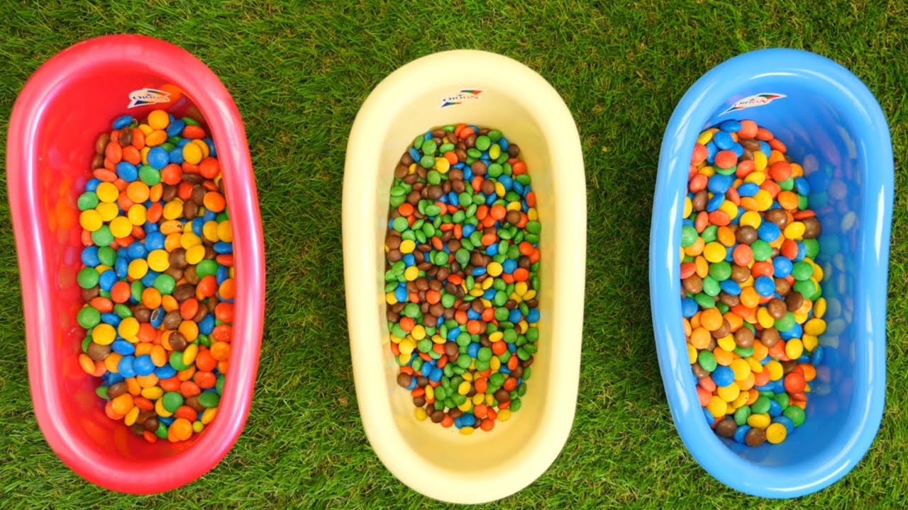 Colorful M&M’s in Mini Tubs 🌈 | Candy Bath ASMR | No Talking - YouTube