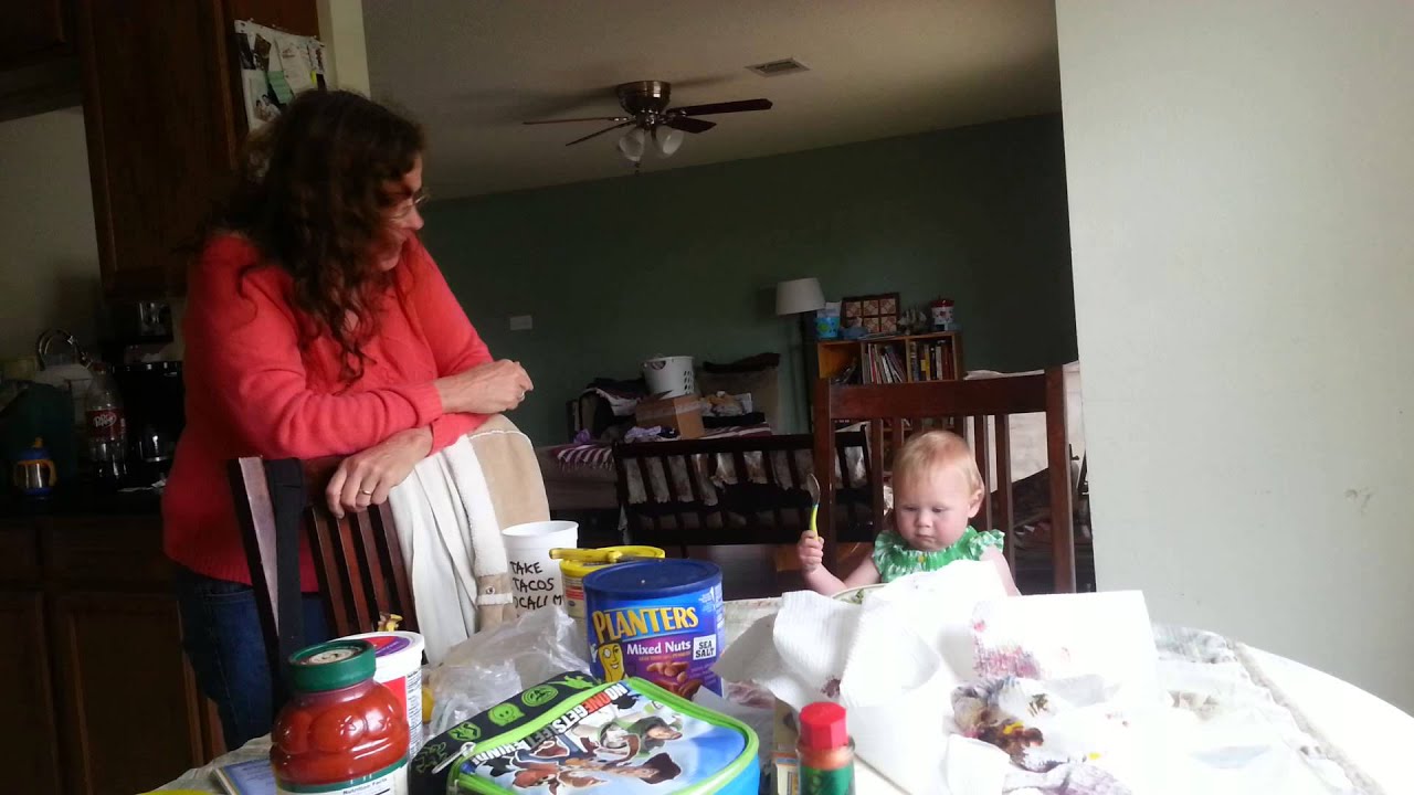 Ms Ellie @ lunch with Gmaw Julia - YouTube