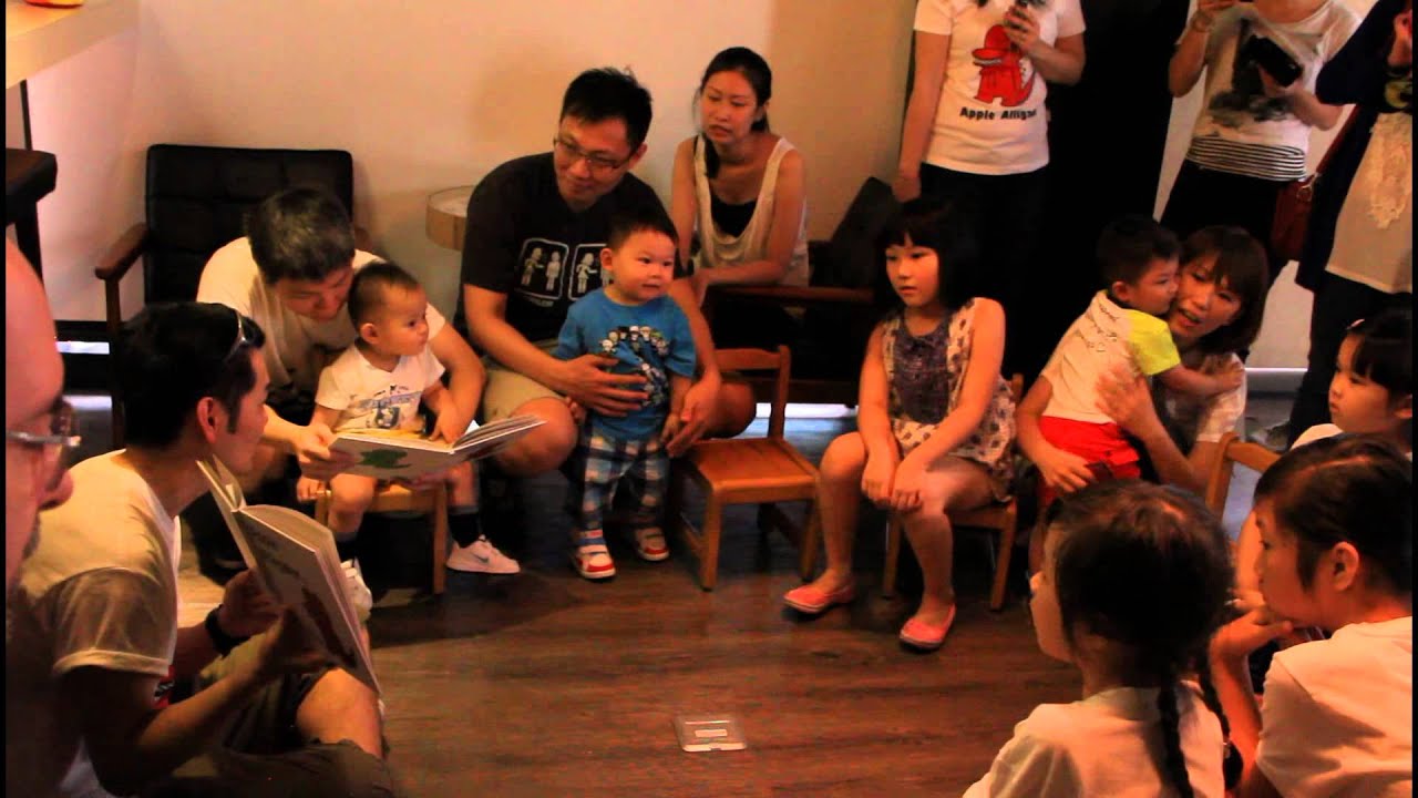 Apple Alligator Book Reading 3 - YouTube