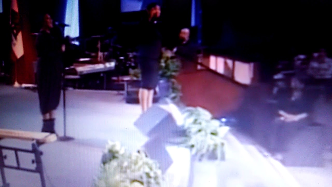 His eyes is on the sparrow Tammi Haddon Bishop Noel Jones mother's ...