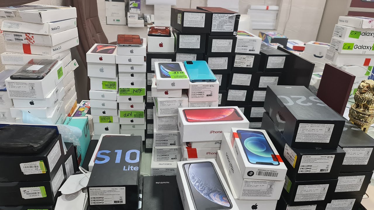 Live GIVEAWAY OF iPhone SE And More| JJ Communication - YouTube