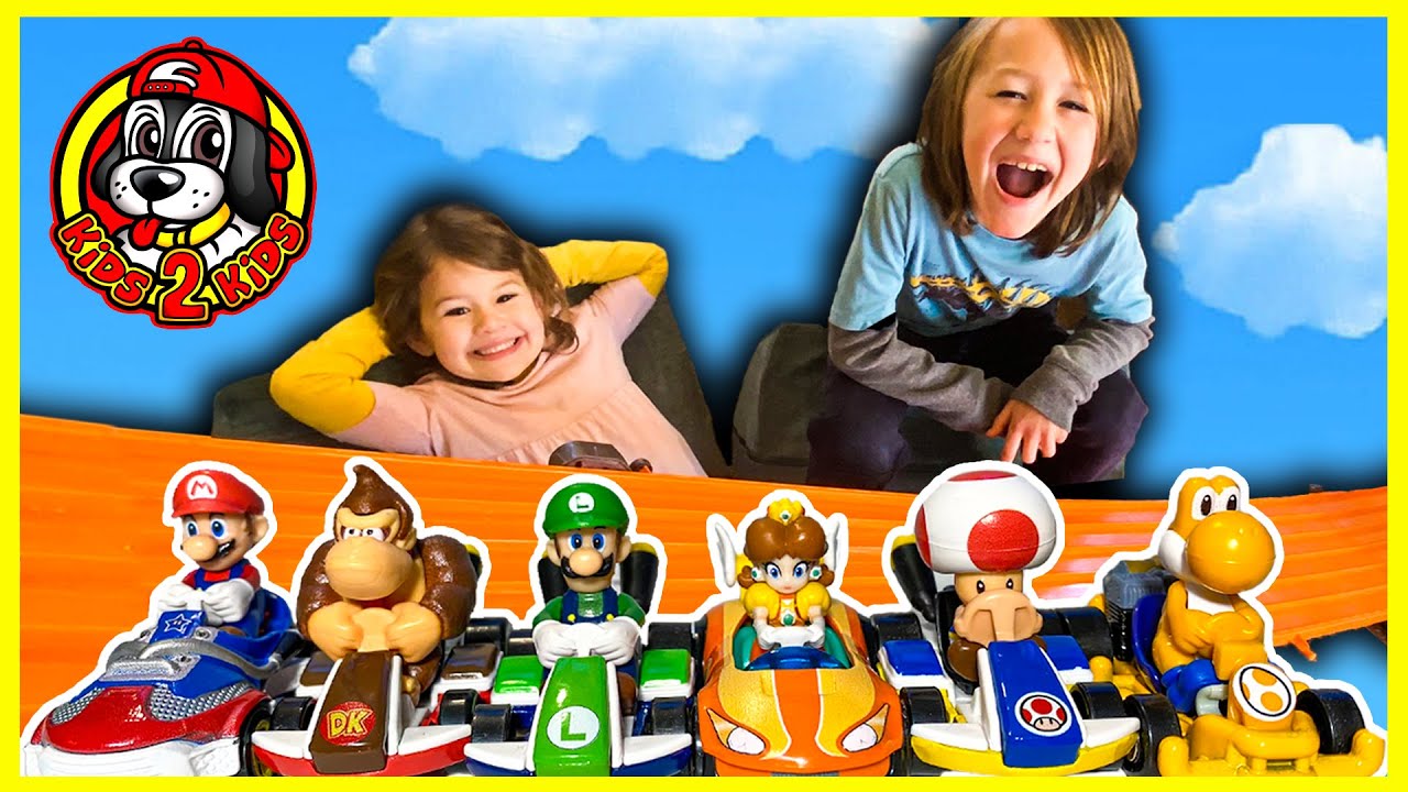 Kids Build🏎 Longest MARIO KART RACE With All Our HOT WHEELS TRACK - YouTube