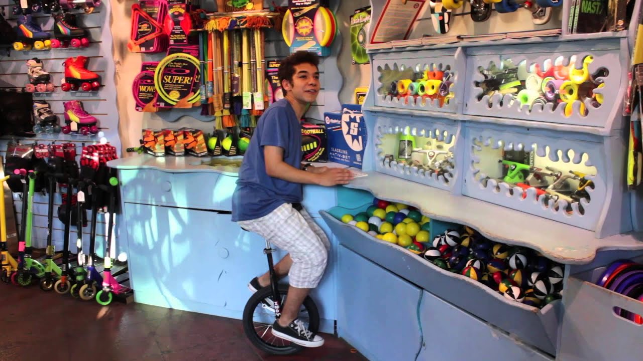 A day out at Oddballs in Camden - YouTube