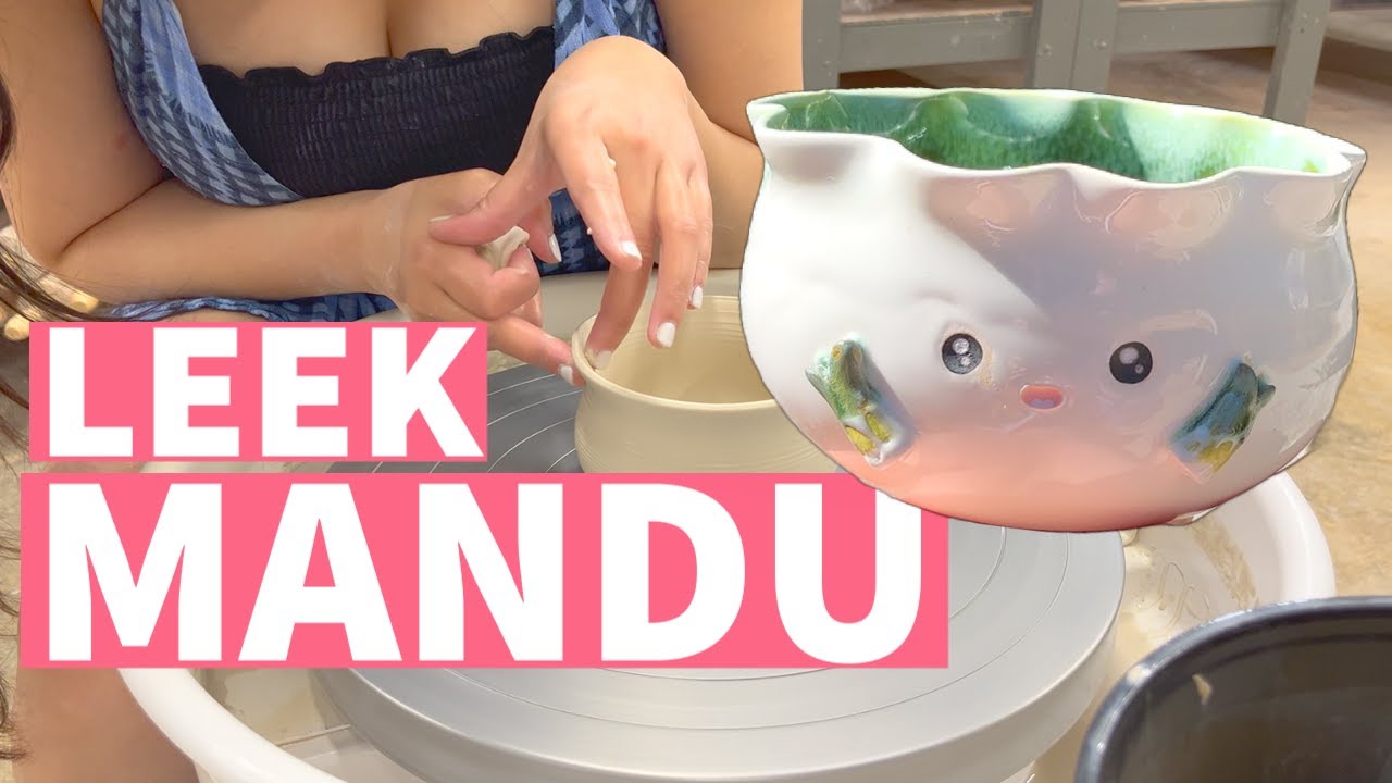 A jazzy pottery throwing video of a giant leek dumpling 🥟🥢 (Real time ...