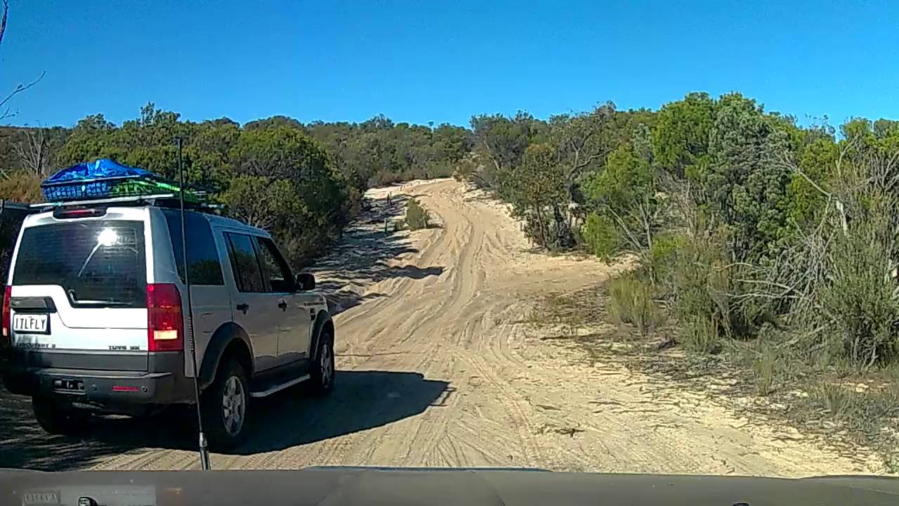 Camping trip border track sa vic border. JEEP Grand Cherokee WH WK sand ...