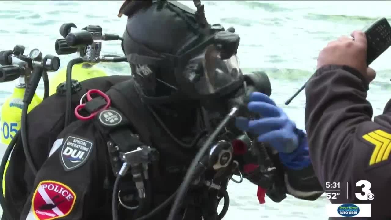 Virginia firefighters and police dive train for underwater rescues ...