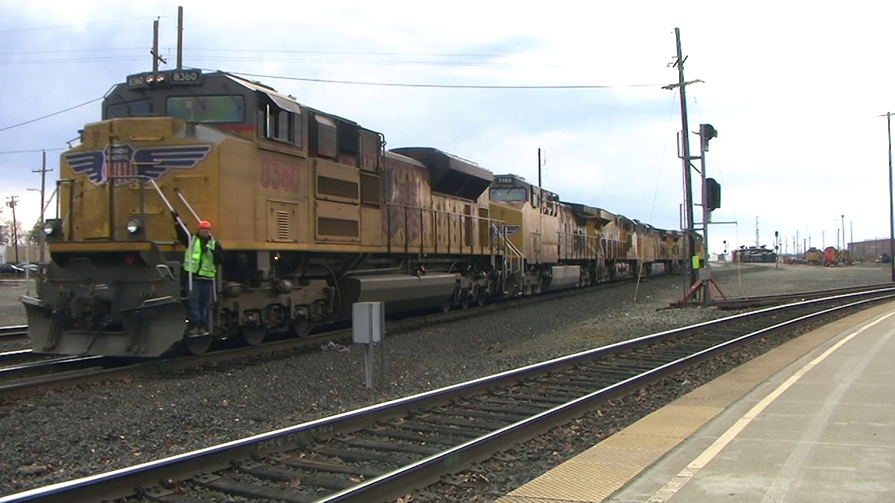 UP 8360 Leading A Power Move Roseville, CA - YouTube