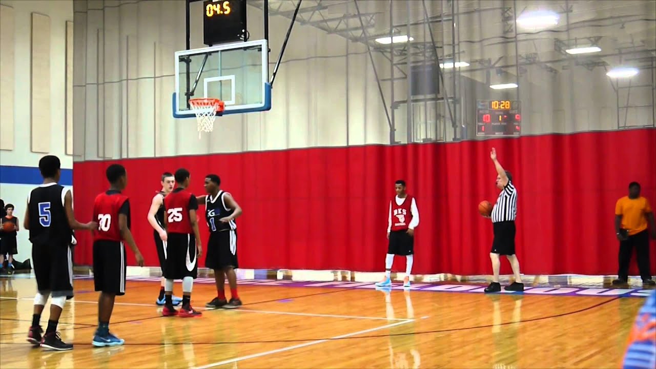 Tyriek Johnson's Buzzer Beating 3 Pointer! - YouTube