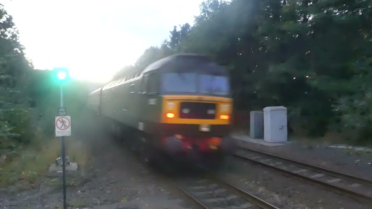 Deltic! D9000 'Royal Scots Grey' + 47805 rumble past Sowerby Bridge ...