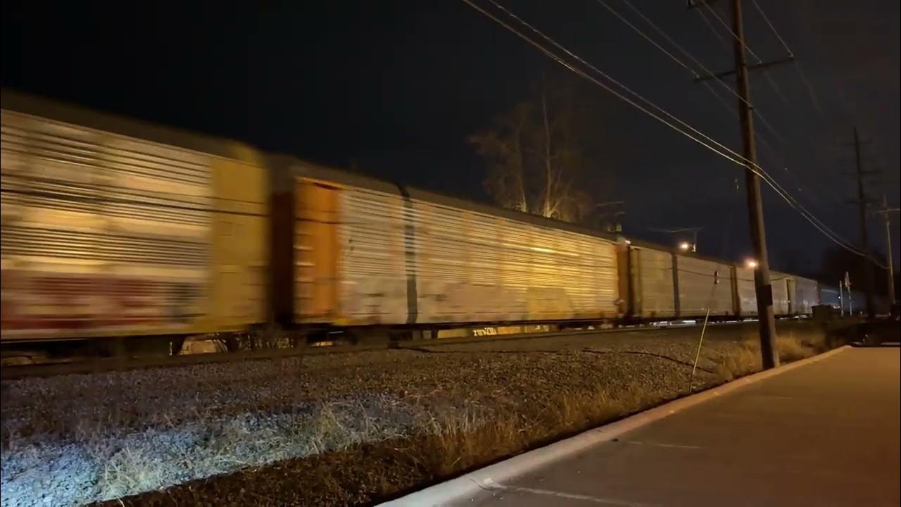 WB NS 10E W/ NS 2652 (SD70M-2) Leads in Bay Village! - YouTube