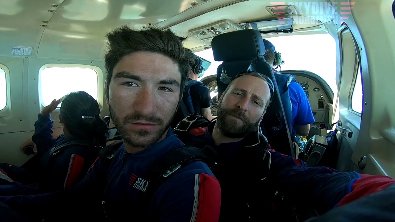 Devon Riley Epperson's Tandem skydive! - YouTube