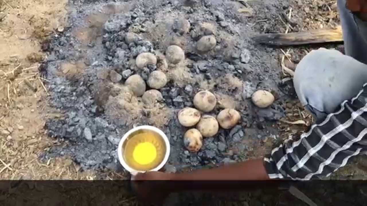 Baati cooking in deserts of Rajasthan, India - YouTube