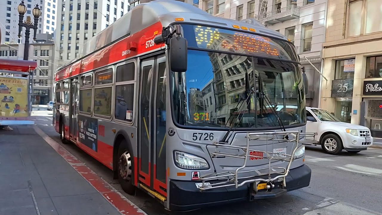Shorter Trolley Bus? SF MUNI 2018 New Flyer XT40 #5726 on 30 Stockton ...