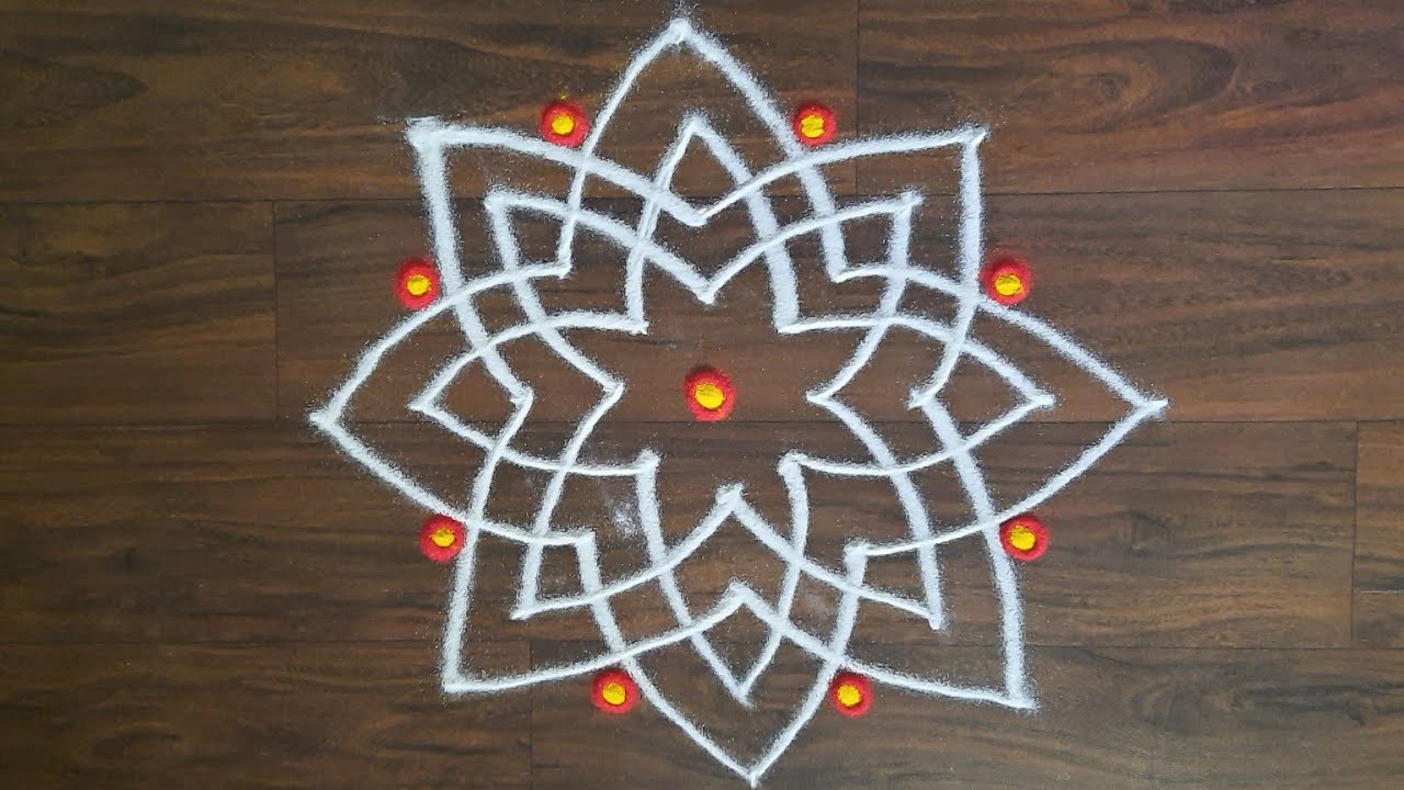 Lakshmi hrudaya kamala rangoli,astadala padma rangoli | Lakshmi muggulu ...