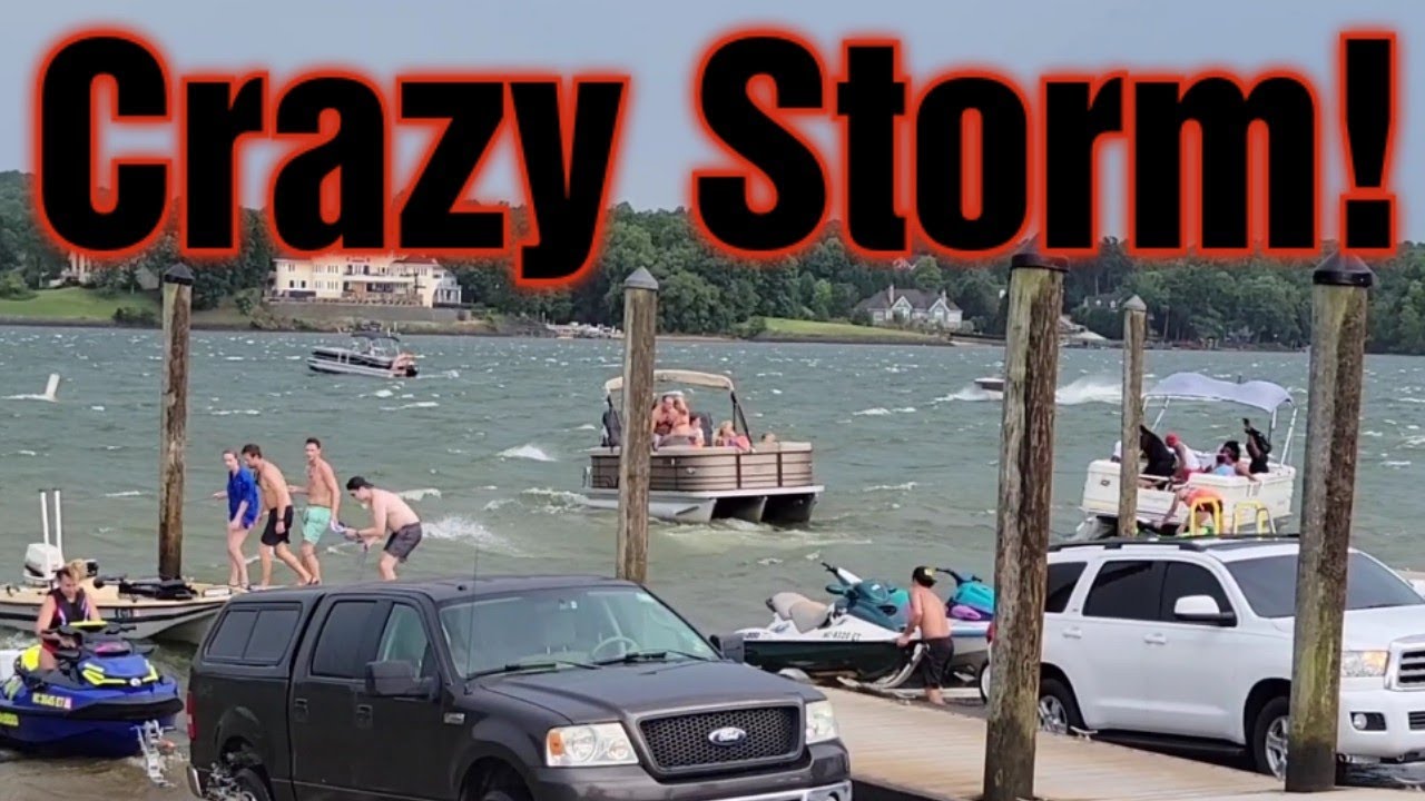 More Crazy Storm And Wind Sends Boaters Rushing To Dock! - YouTube