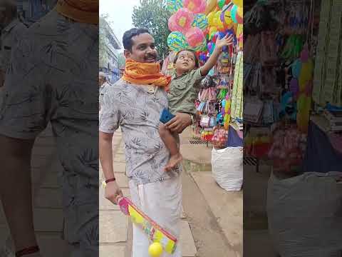 Aashikkuttante kauthuka kazchakal..pooram VS vaashi