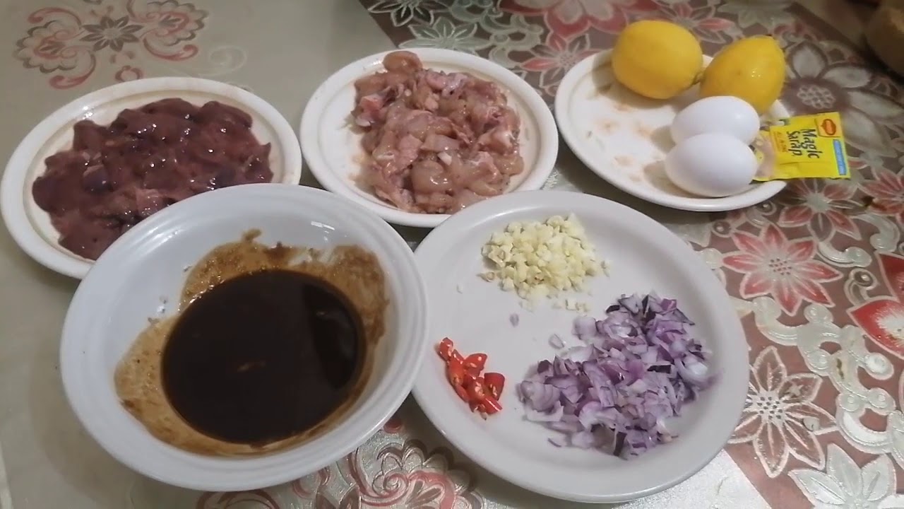 Chicken and liver sisig,,,,, yumyum - YouTube