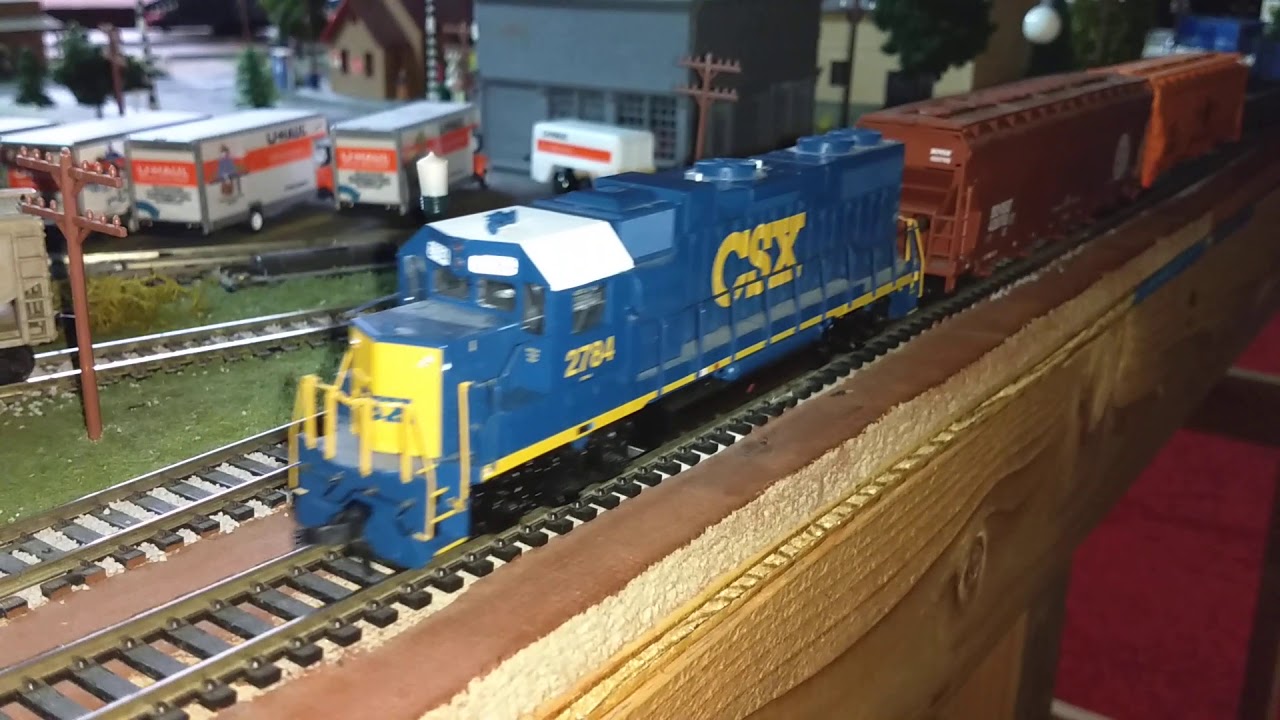 CSX Y101 the loco train in ho scale - YouTube