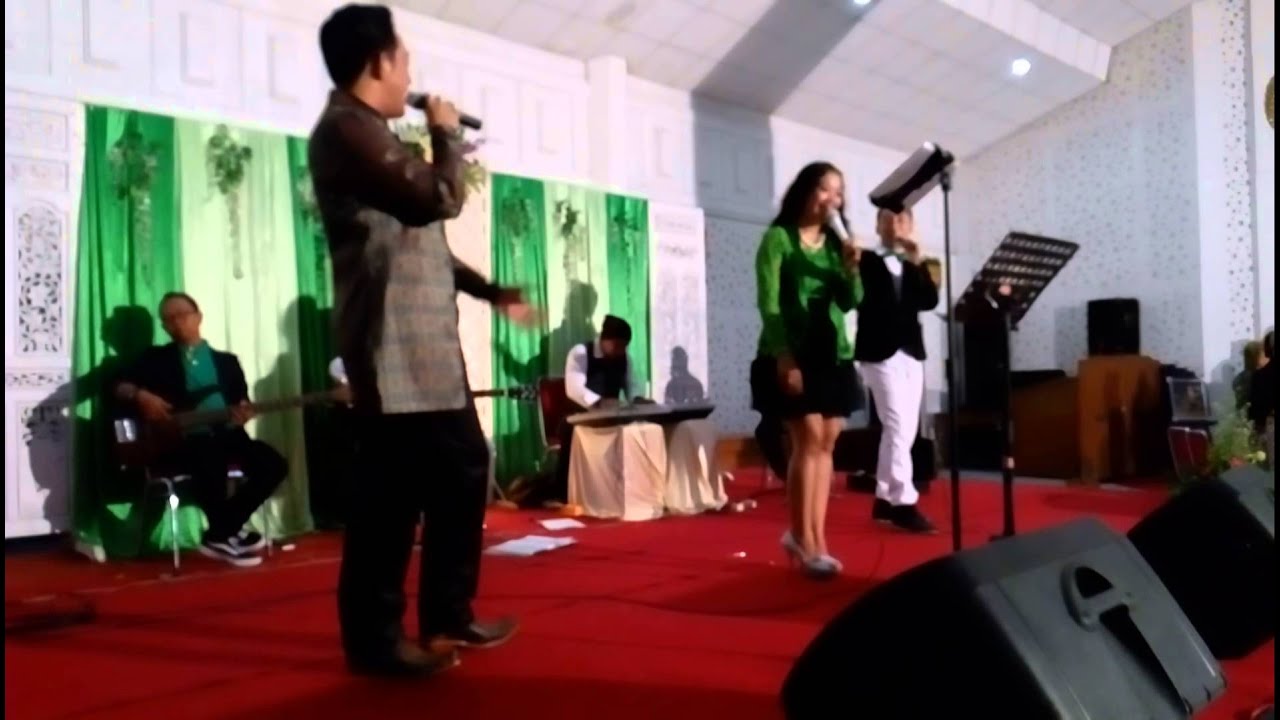 CINTAKAN MEMBAWAMU COVER BY APRIEL - YouTube