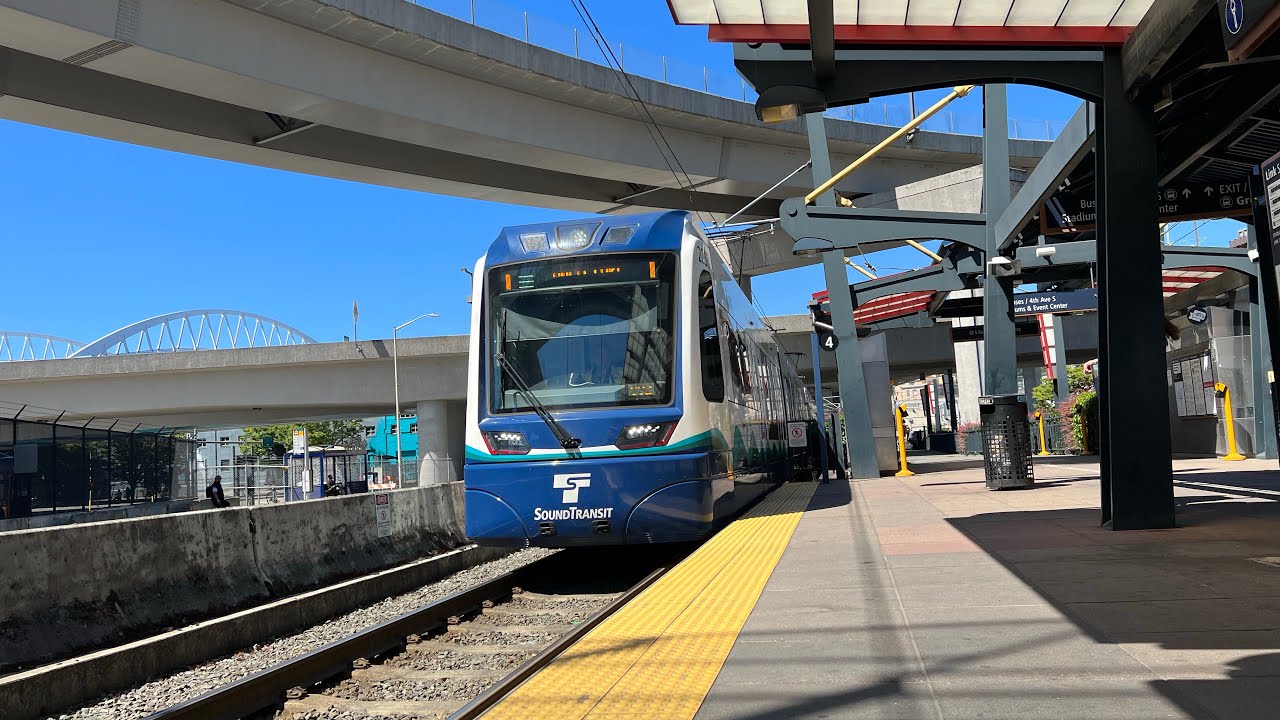 Sound Transit Link Light Rail Trains @ Stadium 7/12/22 - YouTube