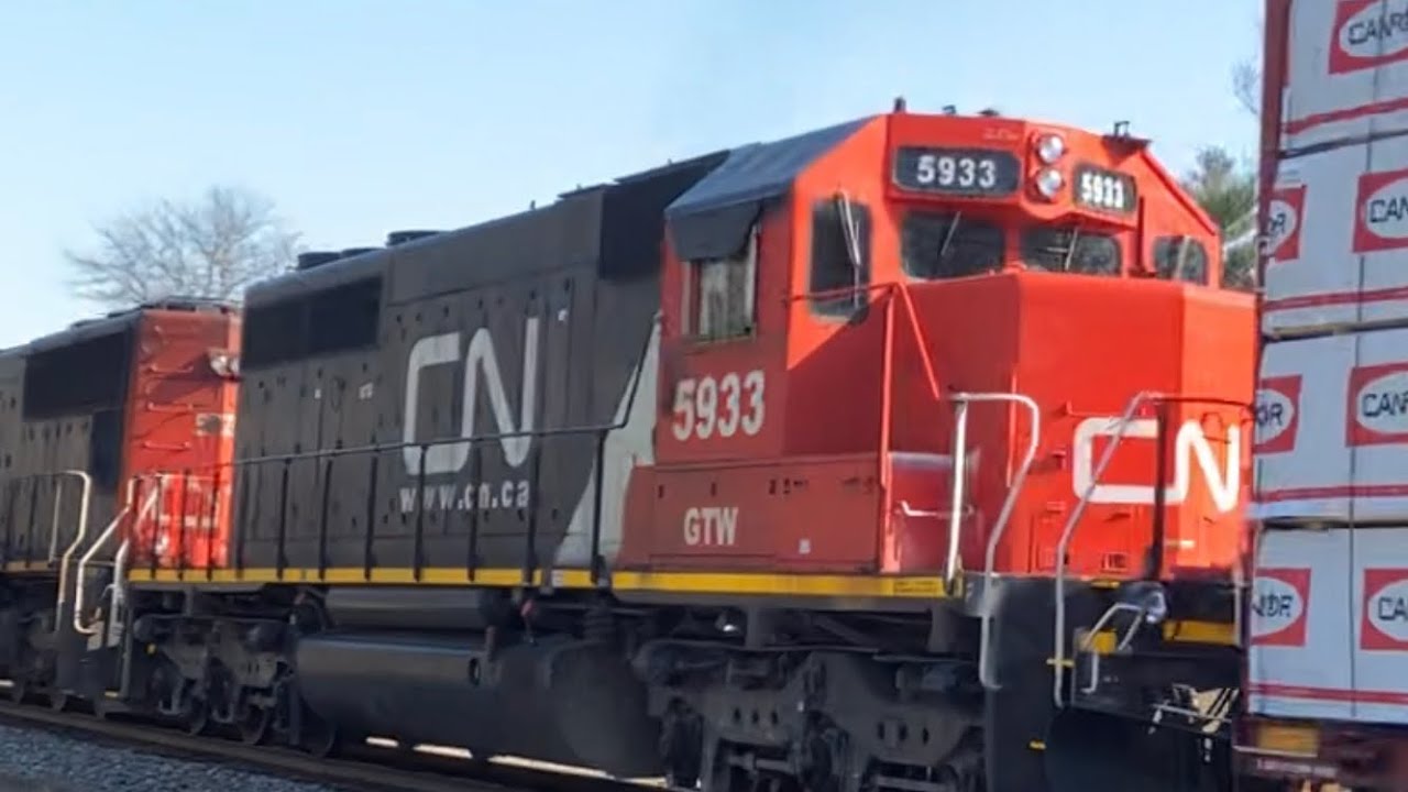 GTW SD40-3 trails on CN train - YouTube