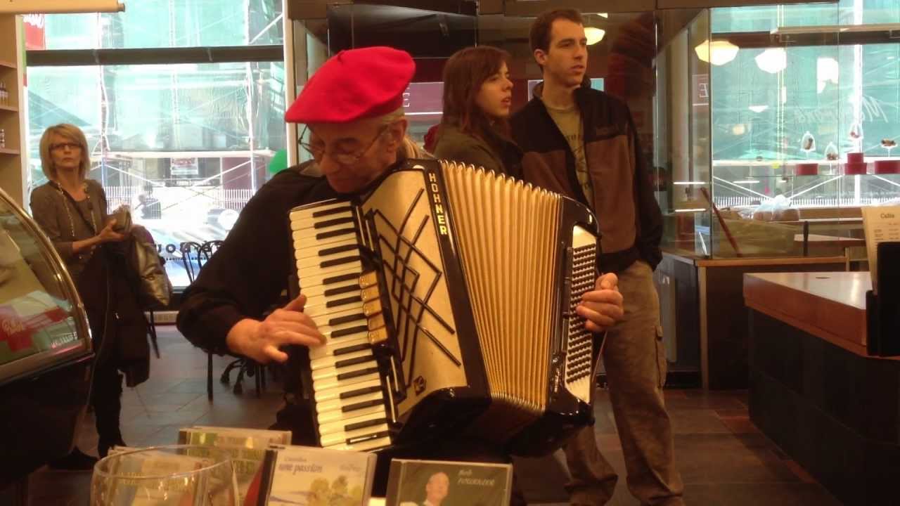 Bob Fournier - Accordéon - Le Danube Bleu - Chez Paillard - YouTube
