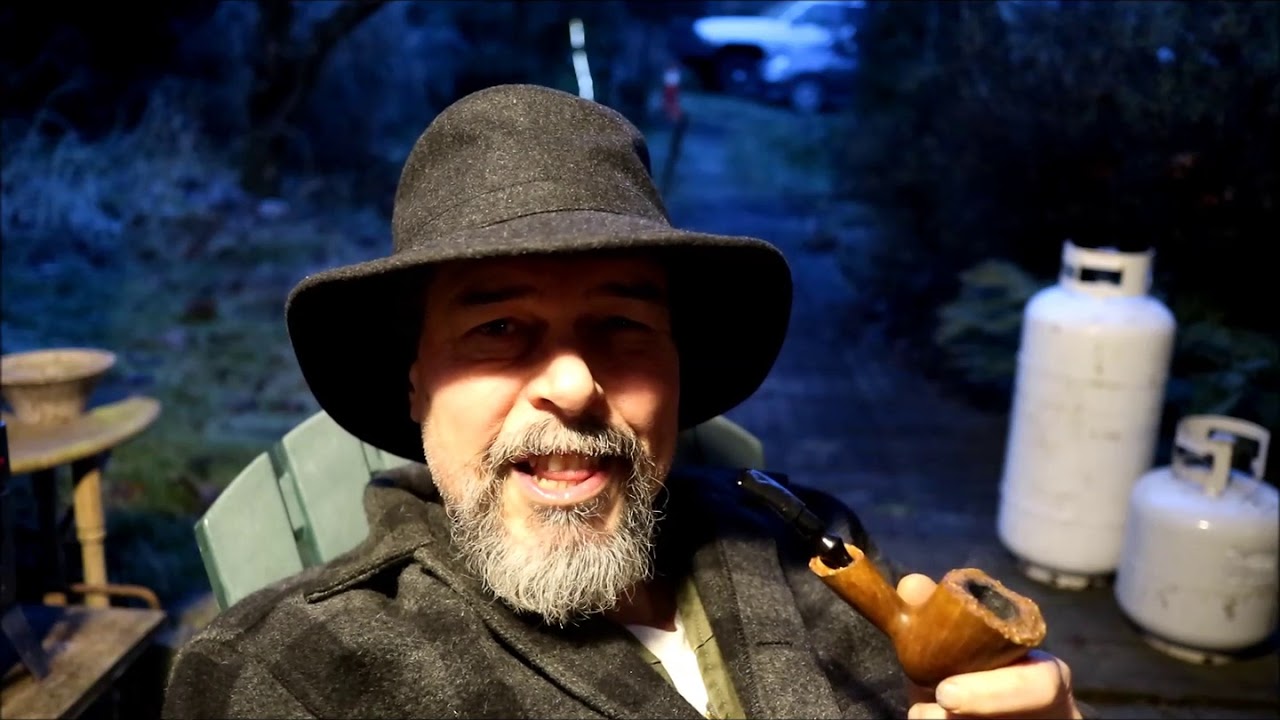 Chilly Thanksgiving Pipe Smoke - YouTube