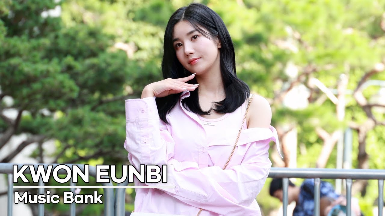 [4K] 권은비(KWON EUNBI) 뮤직뱅크 출근길 | KWON EUNBI Music Bank - YouTube