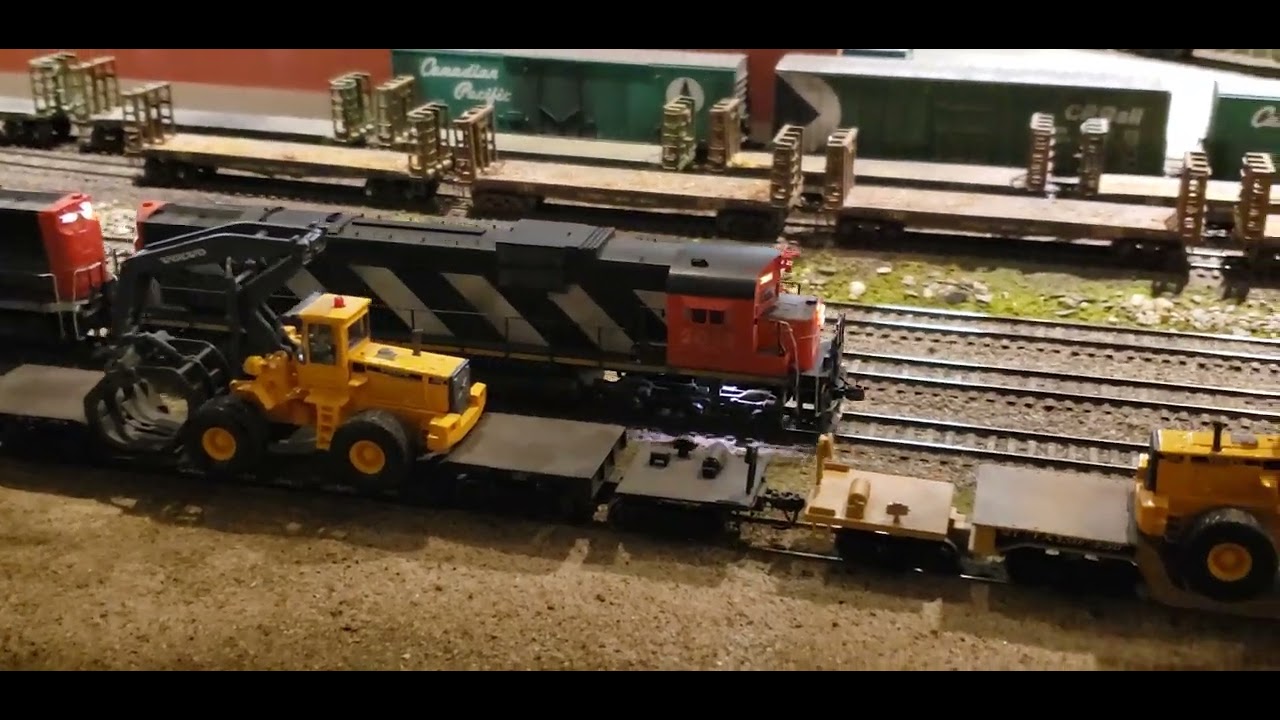 MODEL TRAINS Vermont & Essex Club 2024 Chasing CN Big MLW Engines in ...