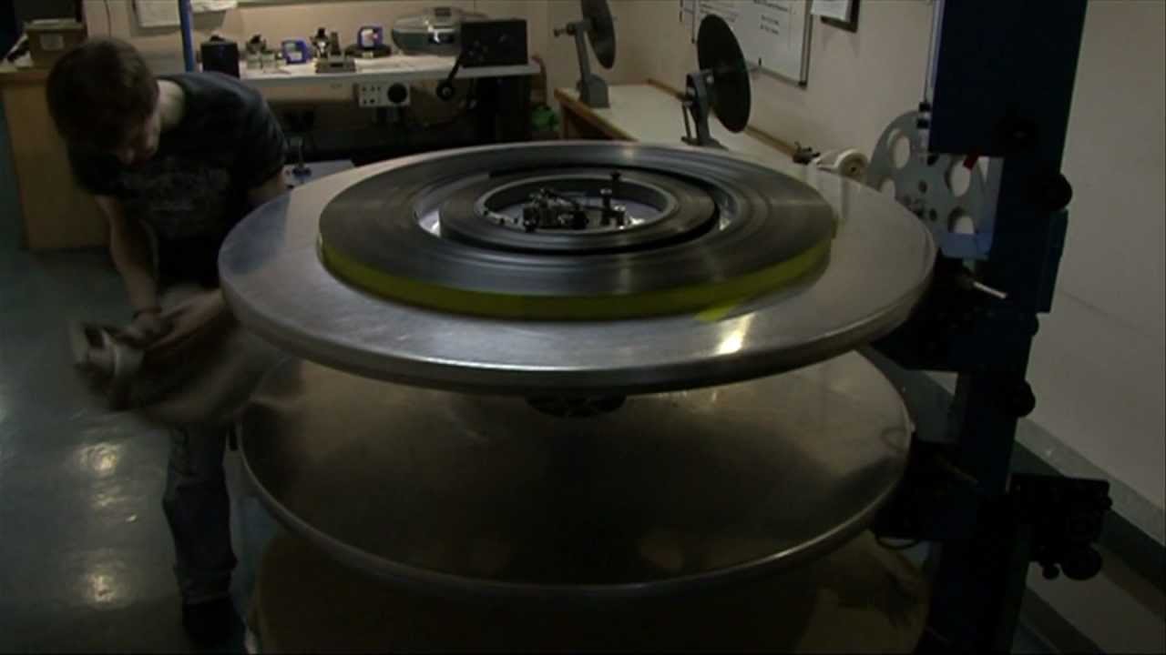 Version 2 - A Projectionists Job at Odeon's Cinema in Guildford - YouTube