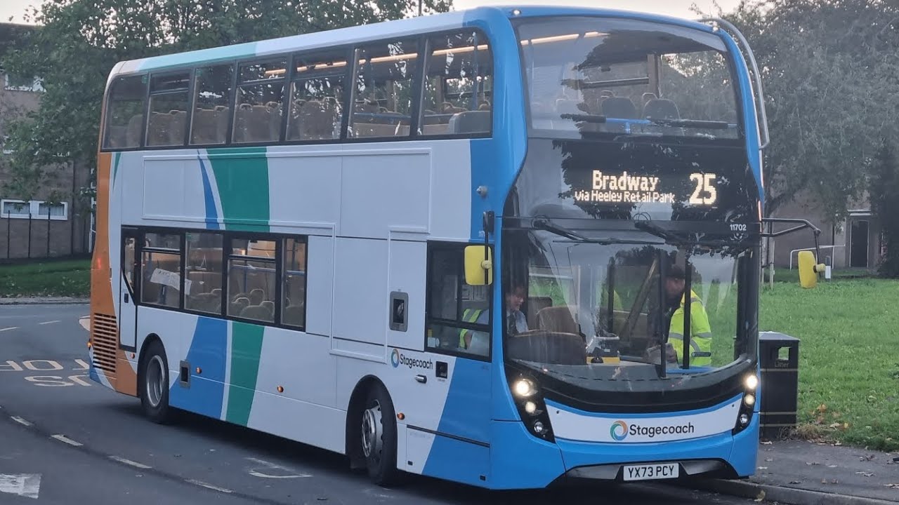 [New] Stagecoach Yorkshire Enviro 400MMC 11702 YX73 PCY - YouTube