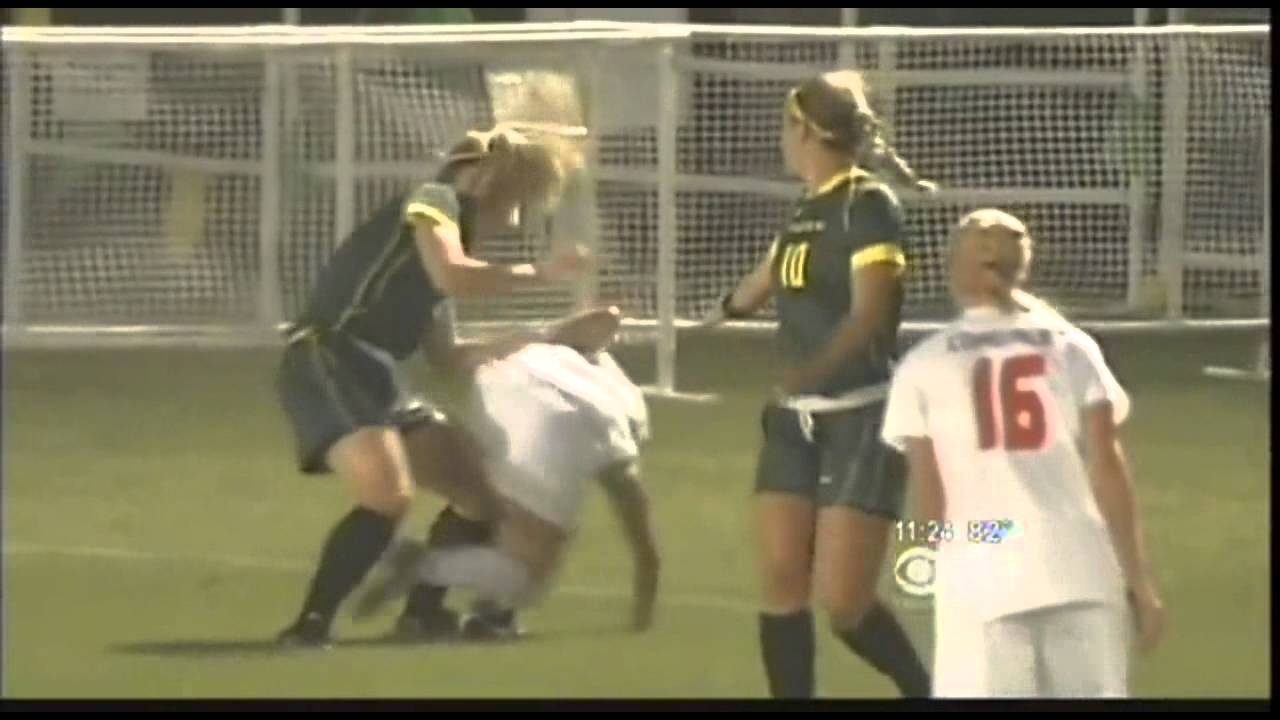Girl Fight in a Soccer Match - August 2013 - YouTube