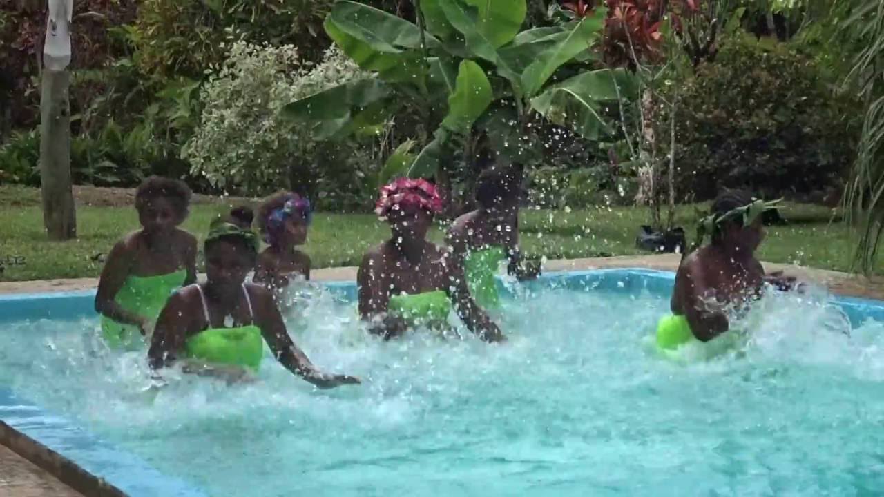 Vanuatu Women's Water Music - YouTube