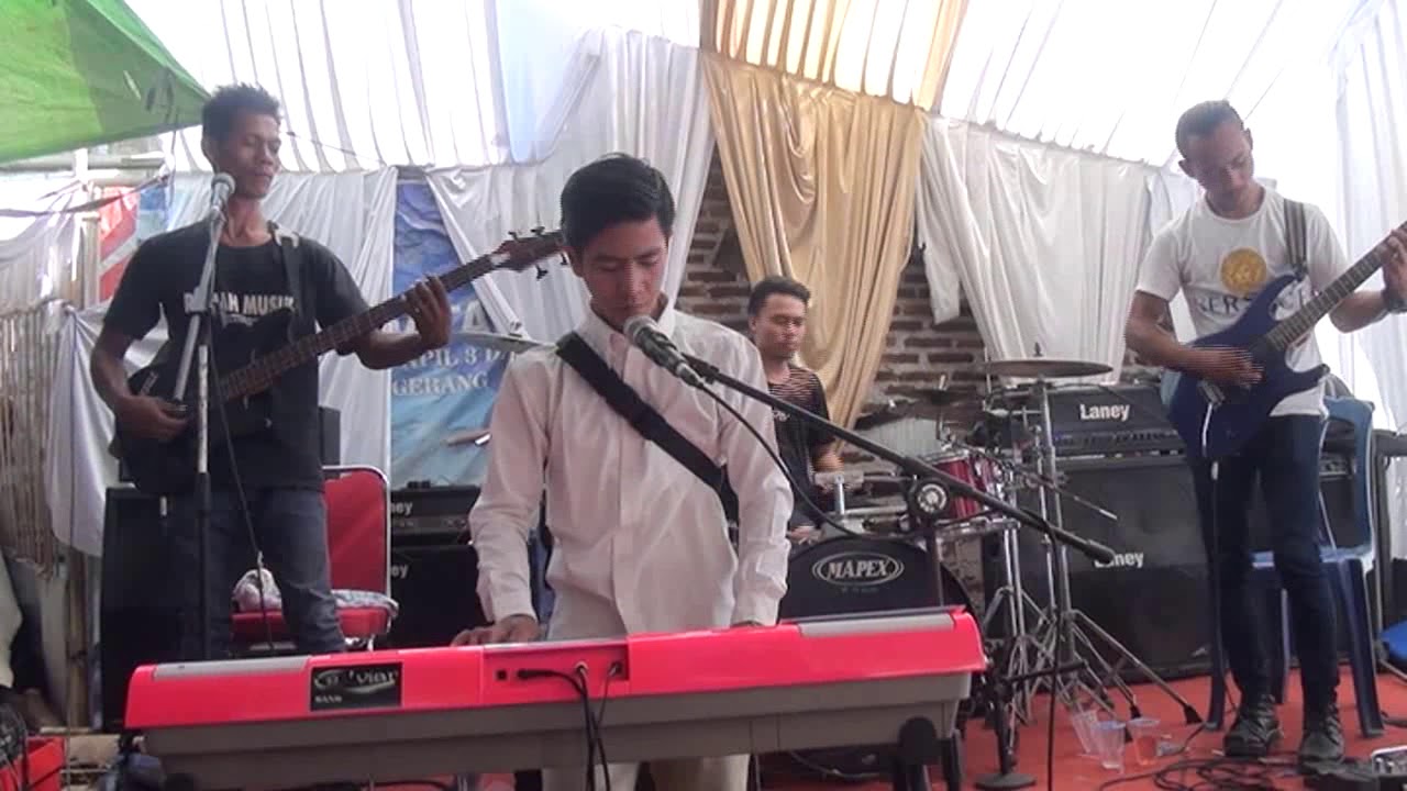 D viar Band ngamen di kp. Alang besar. Teluk naga tangerang - YouTube