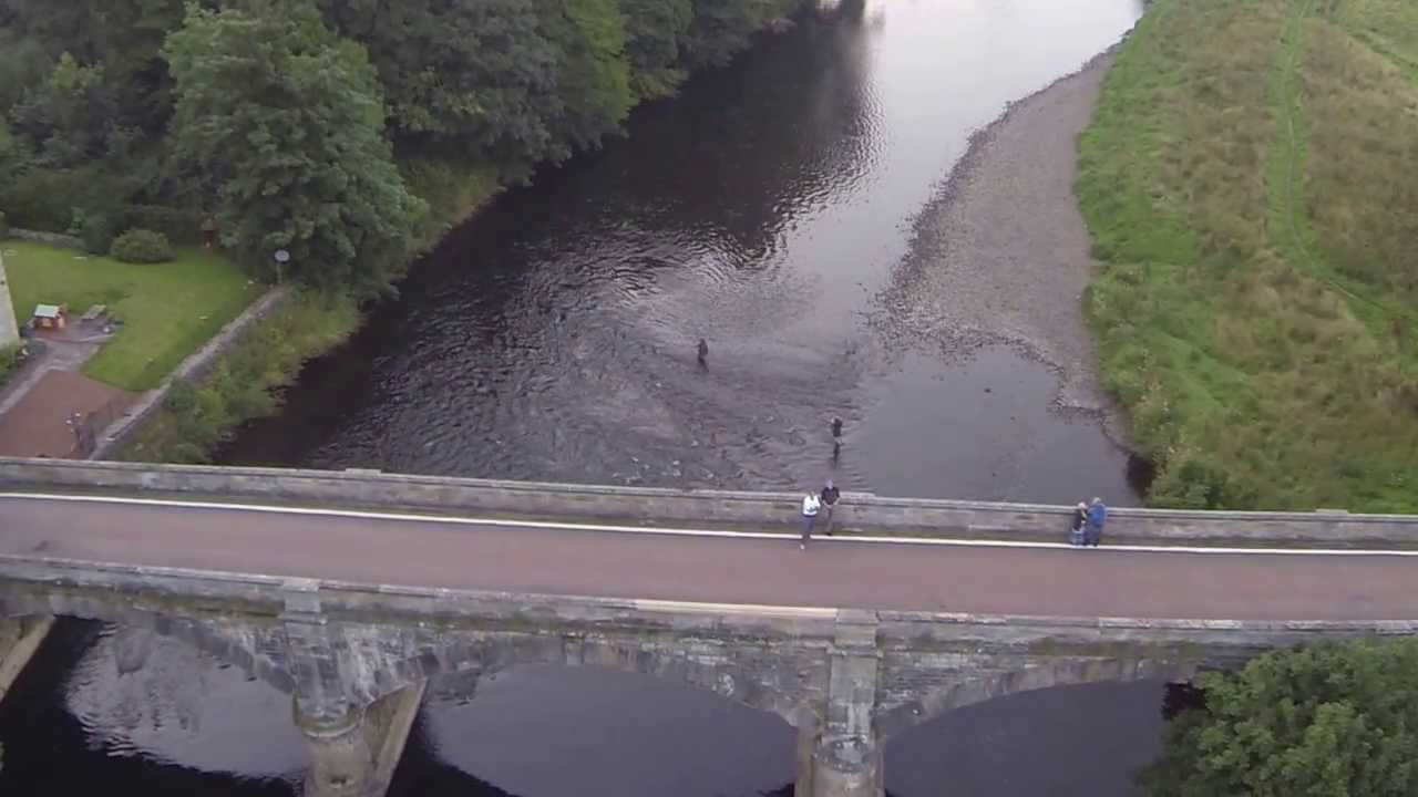 Camera Drone Mauldslie Bridge, River Clyde - YouTube