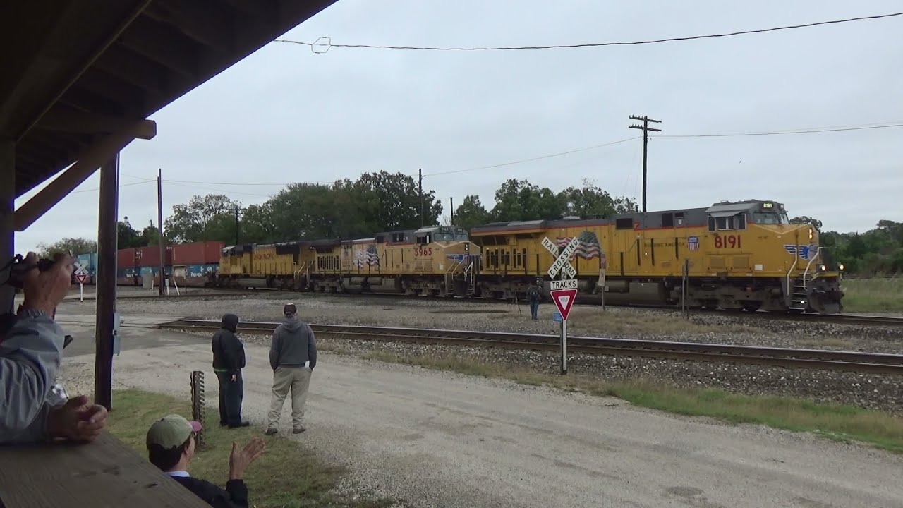 UP 8191 West at Flatonia, TX 11/7/15 - YouTube