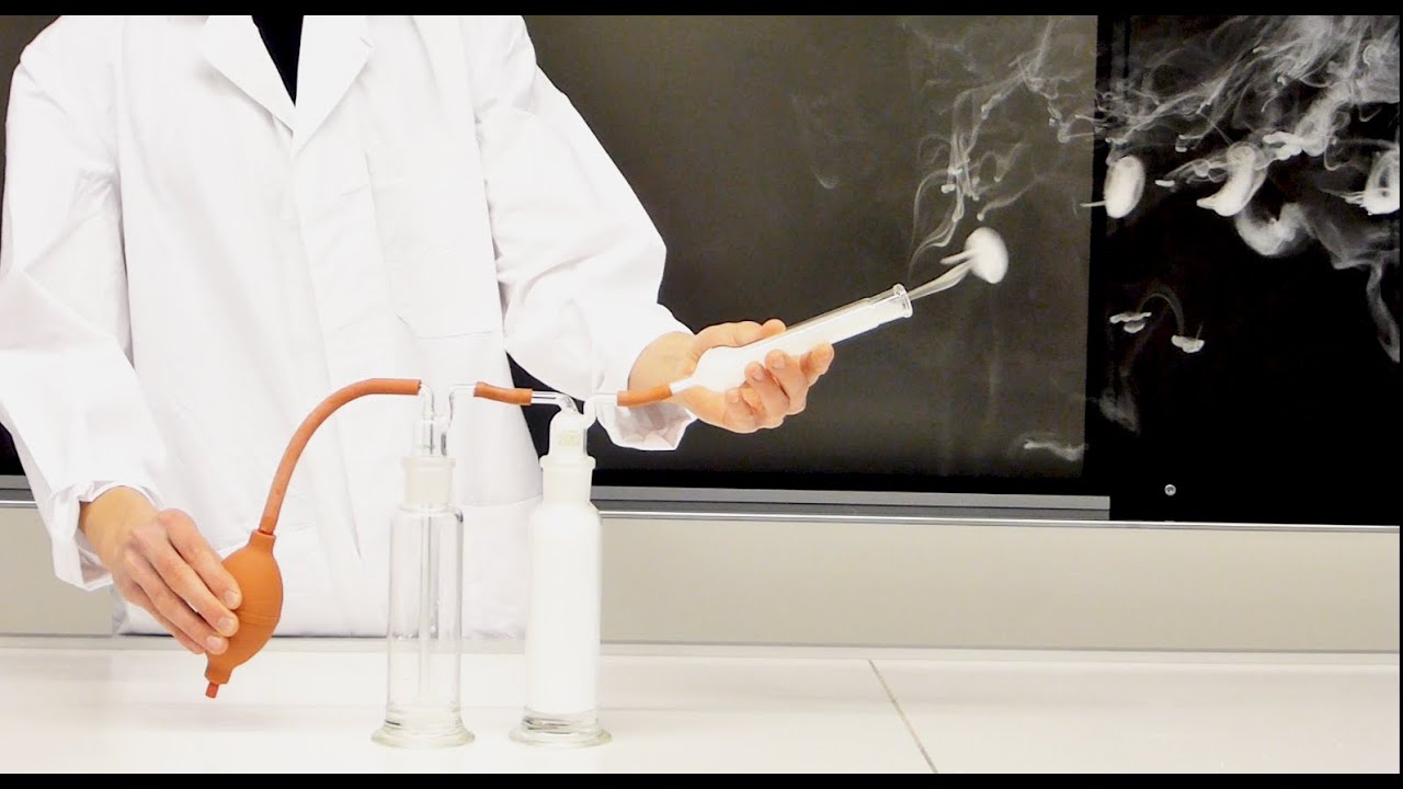 Chemische Rauchmaschine | Rauchringe erzeugen - YouTube