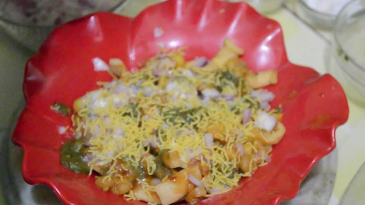 Dahi Papdi Chat by chef Shaheen - YouTube