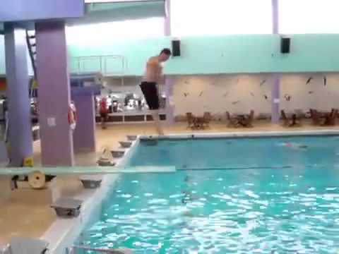 Tramplenden Komik Düşüş