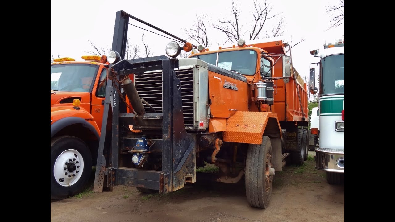 1980 Autocar Construcktor - YouTube