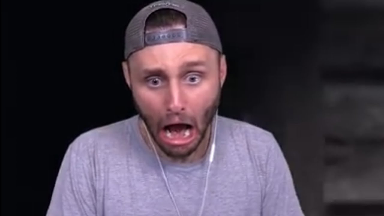 SSundee gets SCARED when playing PHASMOPHOBIA!! - YouTube