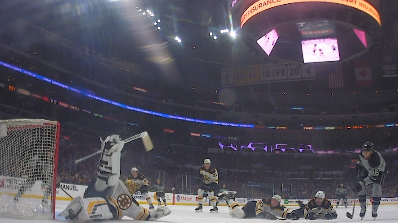 Tuukka Rask stacks the pads for clutch save - YouTube