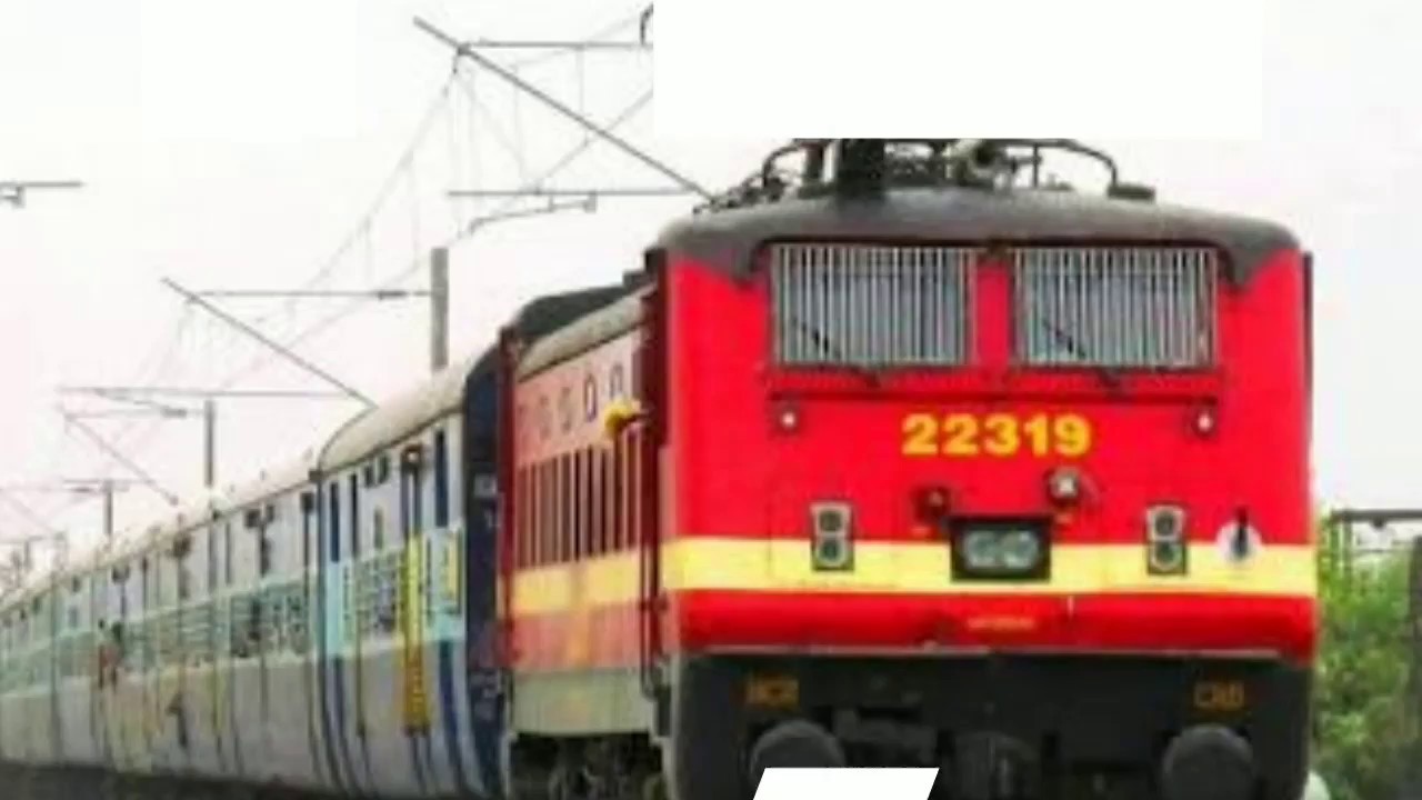 MAGADH EXPRESS | 12401/12402 | #IndianRailways | Everything about the ...