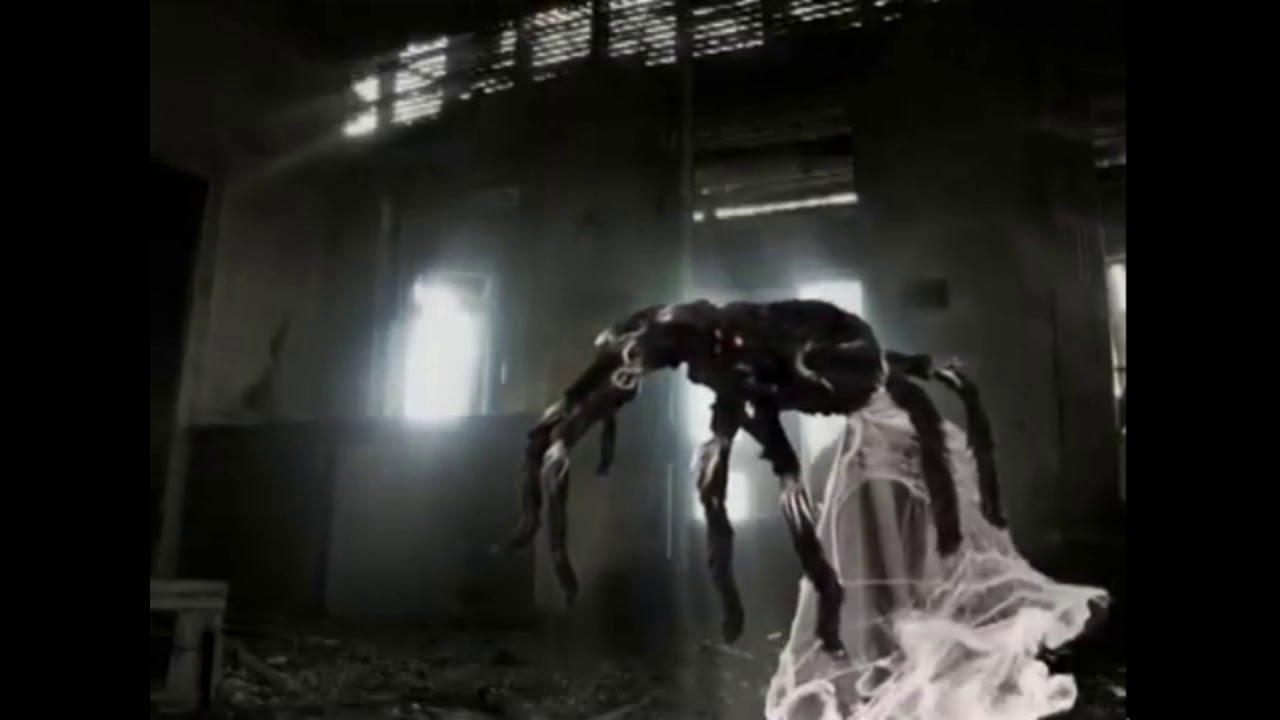 Jumping Black Spider Prop Animated Lunging Haunted House Halloween ...